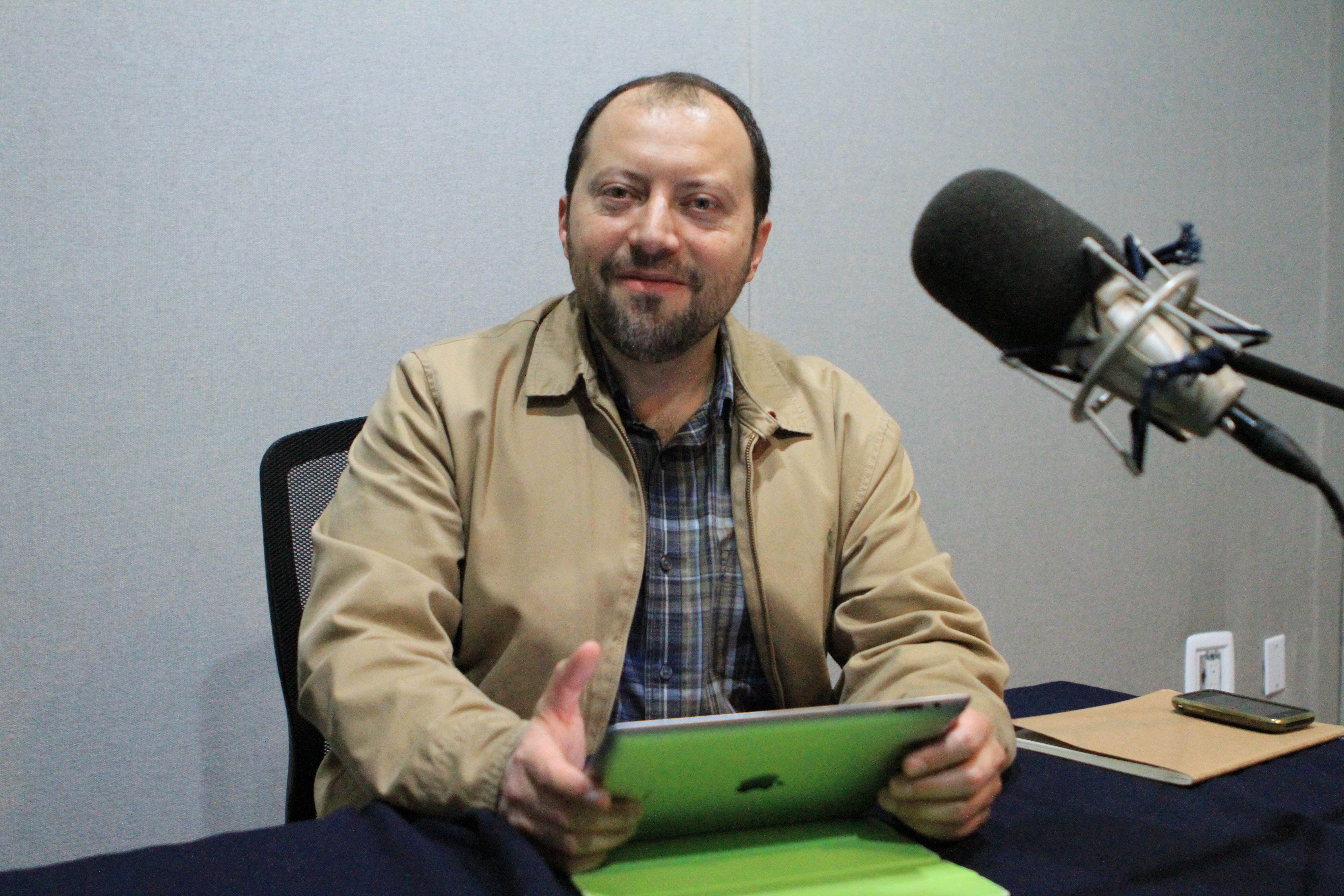 El ensayista y narrador Martín Solares expondrá cómo dibujar una novela ...