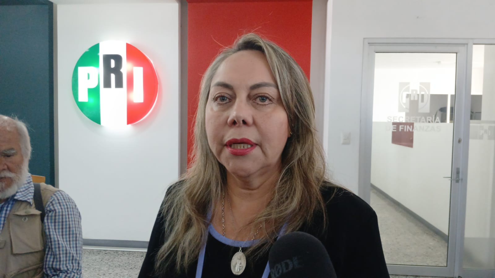 Sara Rocha, dirigente del PRI en SLP, respalda exámenes de control para ...